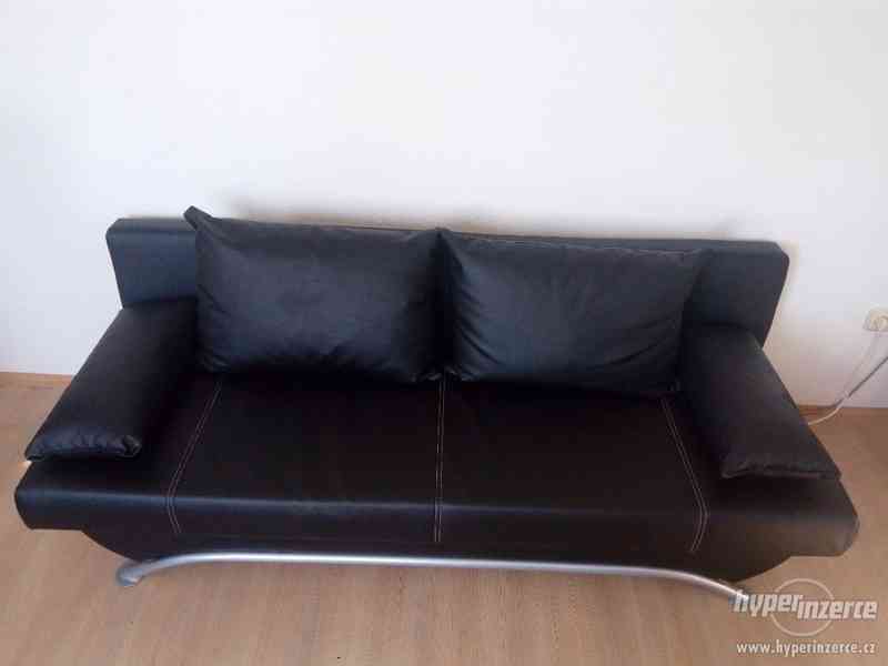 Koženkový gauč černý rozkládací - 4500kč! - bazar - Hyperinzerce.cz