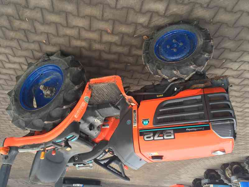 Japonský traktor Kubota B72, 16,5Hp, 4x4 - bazar - Hyperinzerce.cz