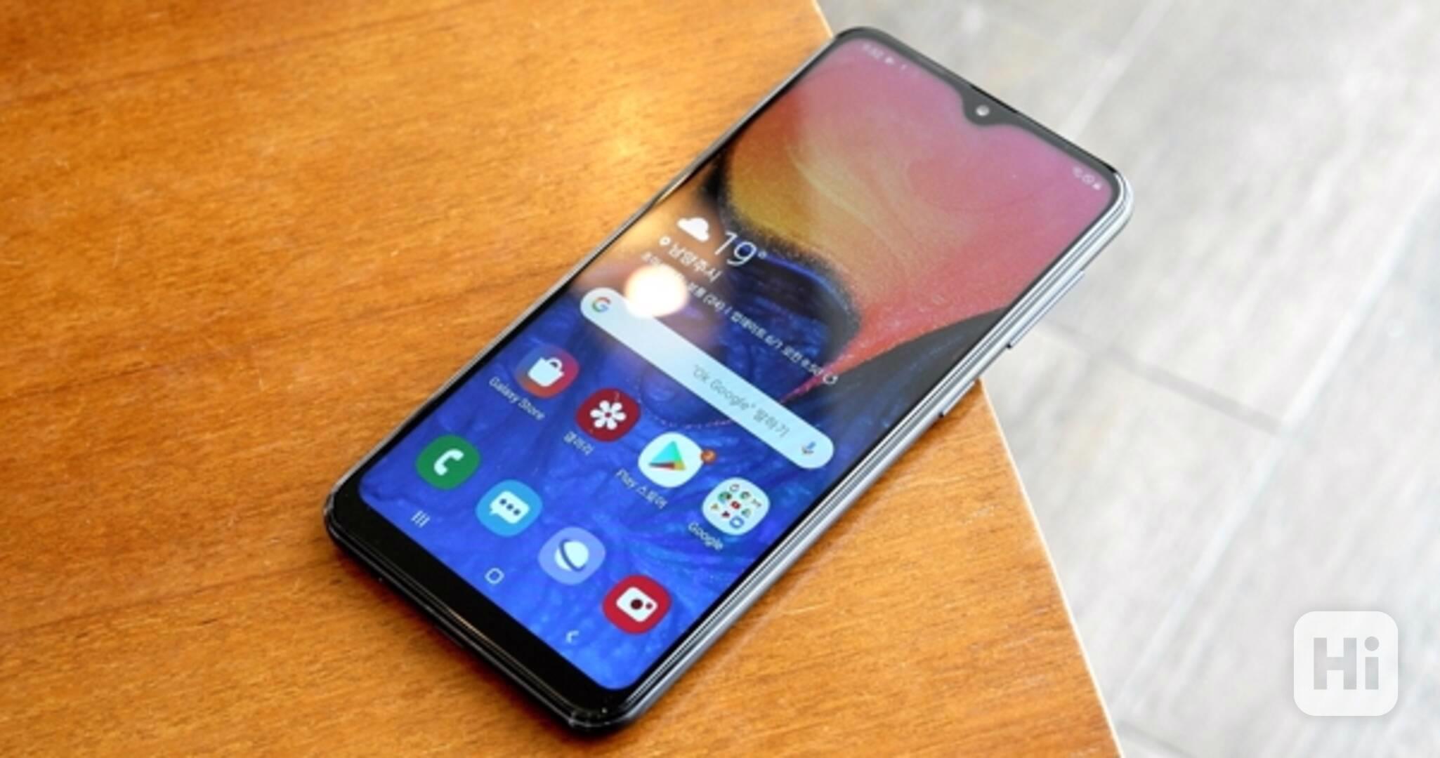 Jsem z Ukrajiny, dejte mi prosím smartphone - bazar - Hyperinzerce.cz