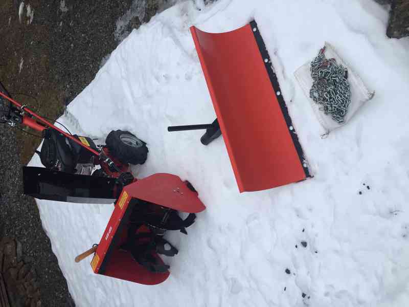 Dvojstupňová sněžná fréza s pluhem - VARI Honda - bazar - Hyperinzerce.cz