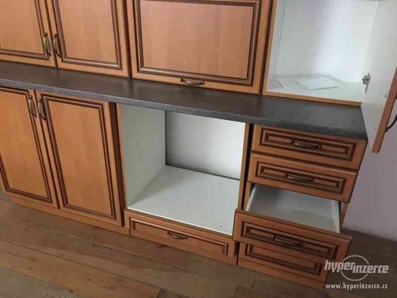 KuchyneProTebe nová Bora v imitaci dřeva 180 cm - bazar - Hyperinzerce.cz