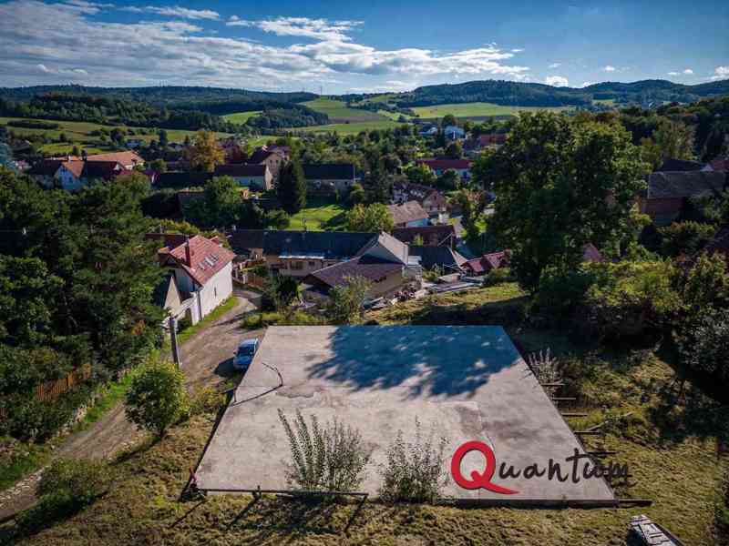 prodej stavebního pozemku 4510 m2, Nový Knín - bazar - Hyperinzerce.cz