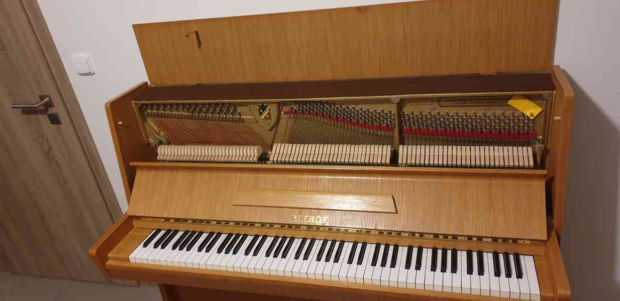 Prodám pianino Petrof model 114-K - bazar - Hyperinzerce.cz