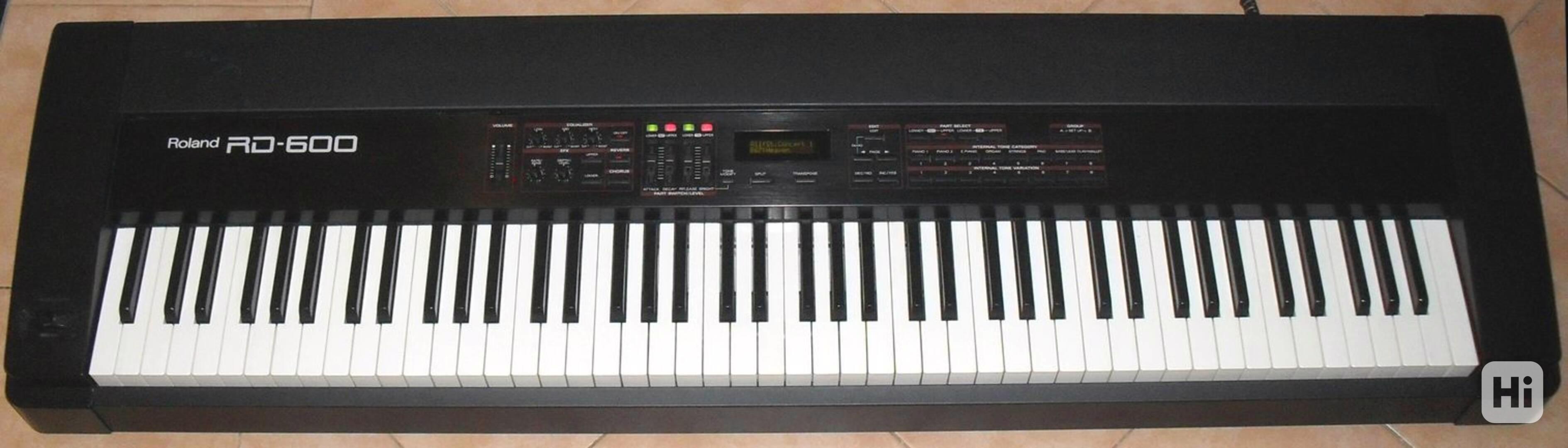 Stage piano Roland RD 600 - bazar - Hyperinzerce.cz
