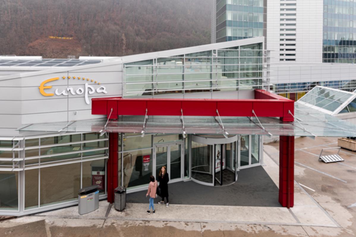 Karusel - utomatický ASSA ABLOY RD3 systém Frame - 3-krídla - bazar ...