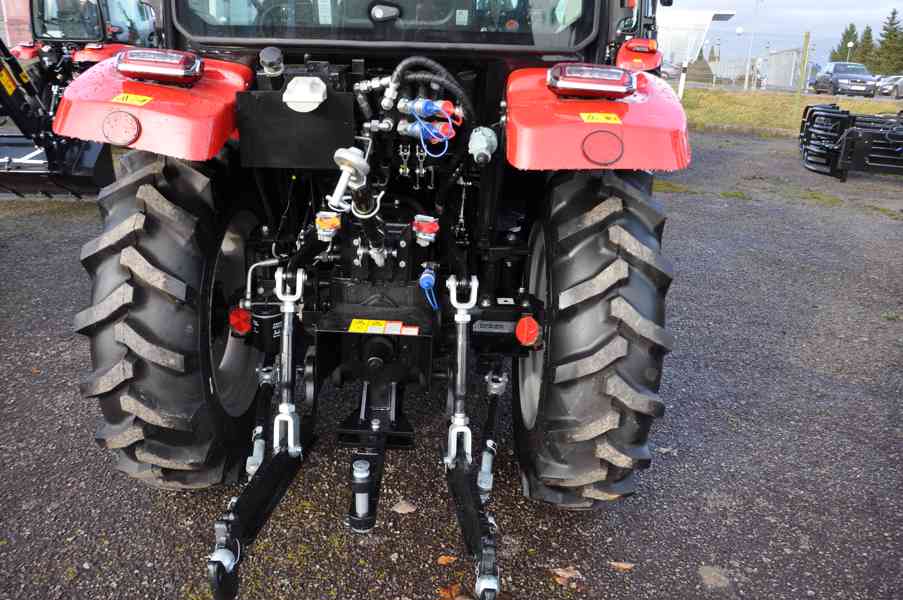 Traktor HANWO HWE 354C. Traktor 40 koni 29kW. - bazar - Hyperinzerce.cz