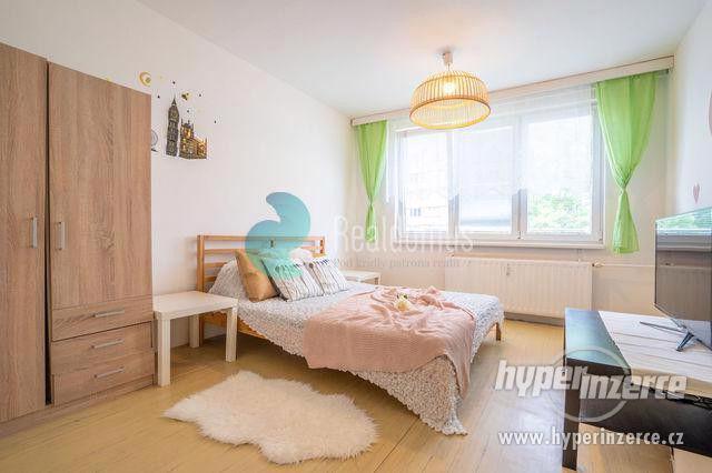 Prodej, byt 2+1, sídl. Plešivec, Český Krumlov, OV - bazar - Hyperinzerce.cz