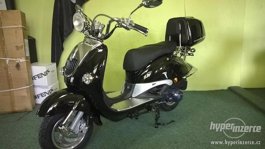 Skútr ZNEN 125cc RETRO SPZ, 2 osoby - bazar - Hyperinzerce.cz