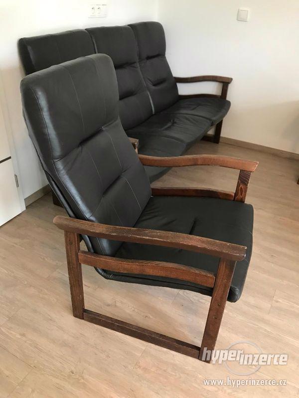 kožená sedací souprava - sedačka a dvě křesla - bazar - Hyperinzerce.cz