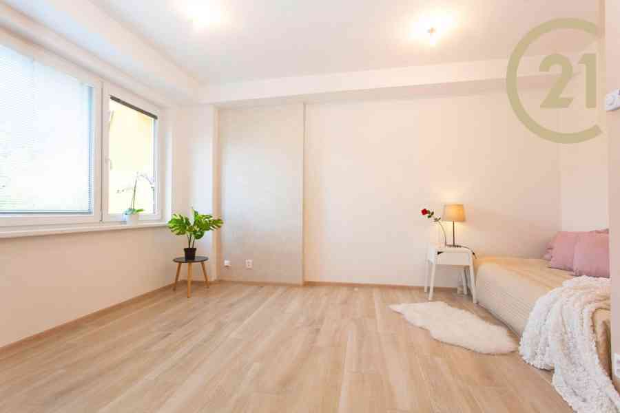 Prodej bytu 3+1, 77 m2 rozděleného na 3 jednotky, Praha 9 Vysočany - bazar - Hyperinzerce.cz