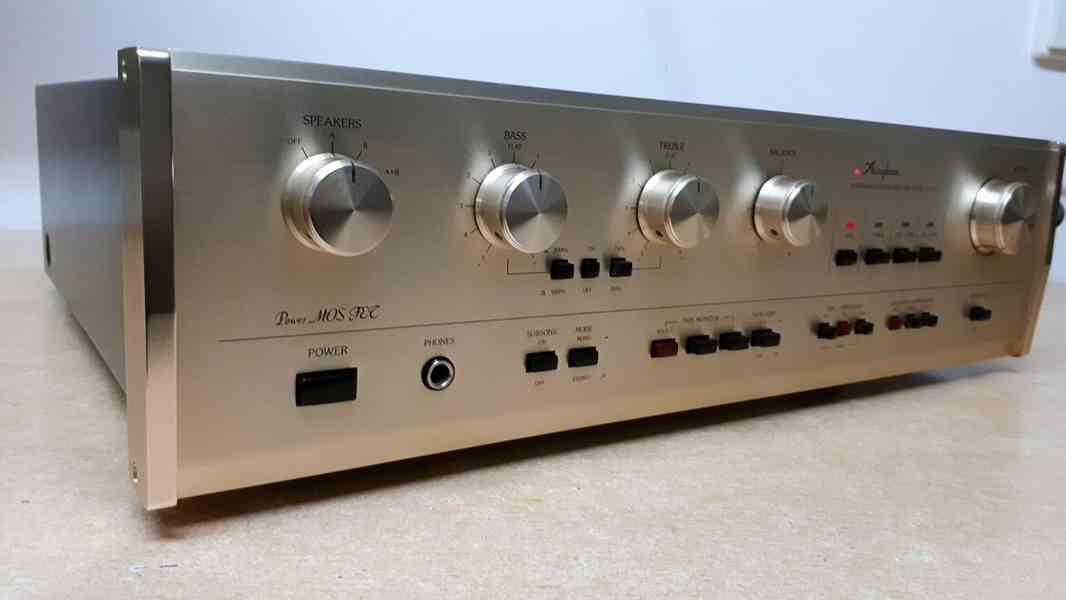 Stereo zesilovač Accuphase E-204 - bazar - Hyperinzerce.cz