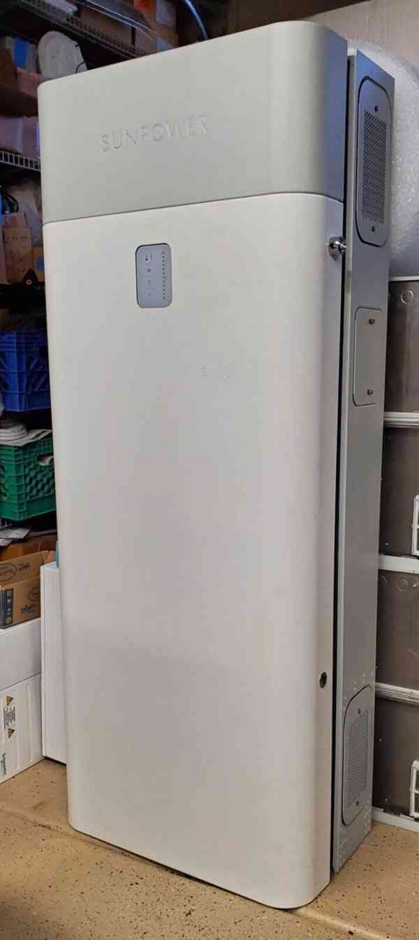 Systém Sunpower Sunvault Powerwall, Hub+ 2 bateriemi 13kw - bazar - Hyperinzerce.cz