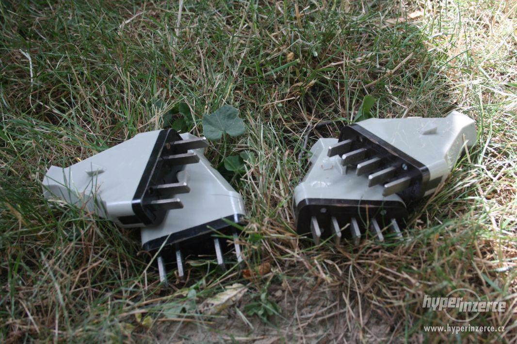 starší typy zásuvek, jističů a další materiál - bazar - Hyperinzerce.cz