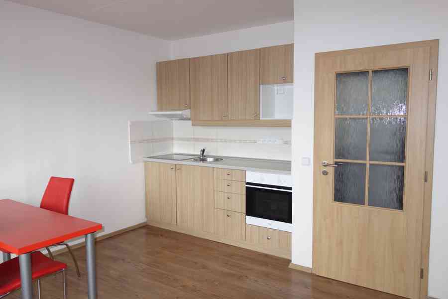 Pronájem bytu 1+kk v Brně-Starém Lískovci na ul. Dunajská - bazar - Hyperinzerce.cz