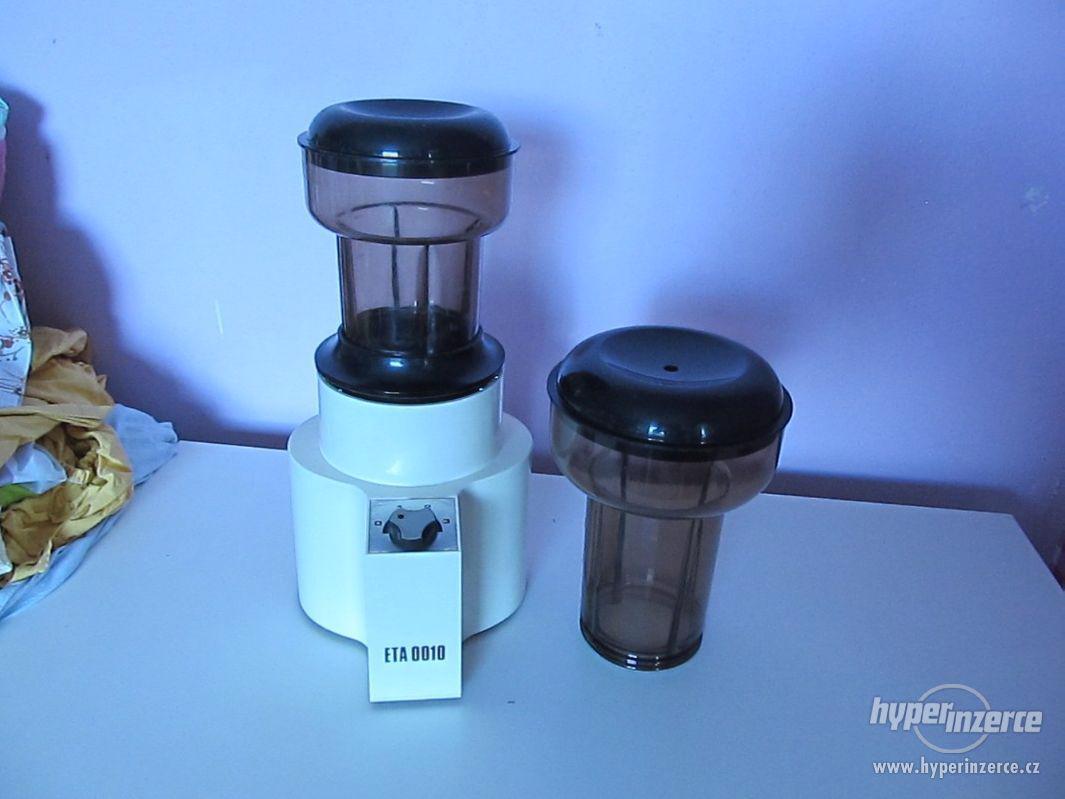 ETA 0010, kuchyňský robot / mixér / retro - bazar - Hyperinzerce.cz