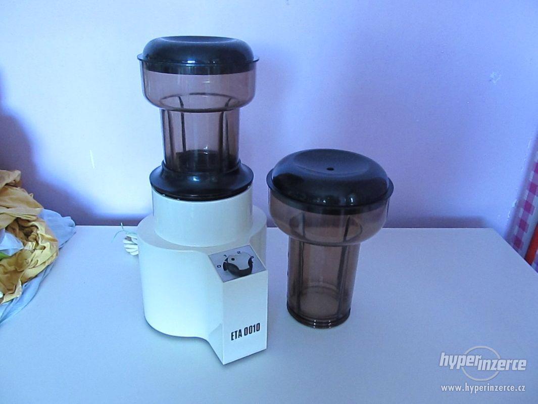 ETA 0010, kuchyňský robot / mixér / retro - bazar - Hyperinzerce.cz