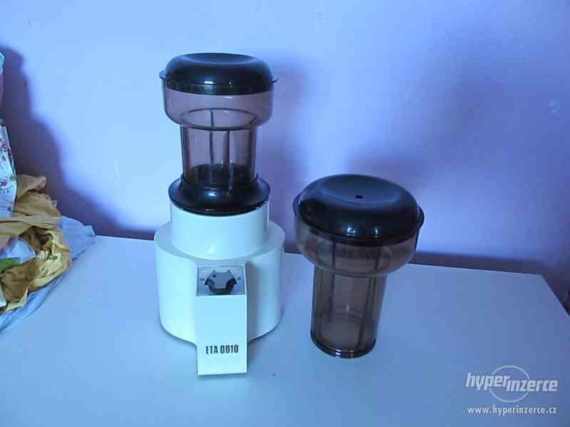 ETA 0010, kuchyňský robot / mixér / retro - bazar - Hyperinzerce.cz