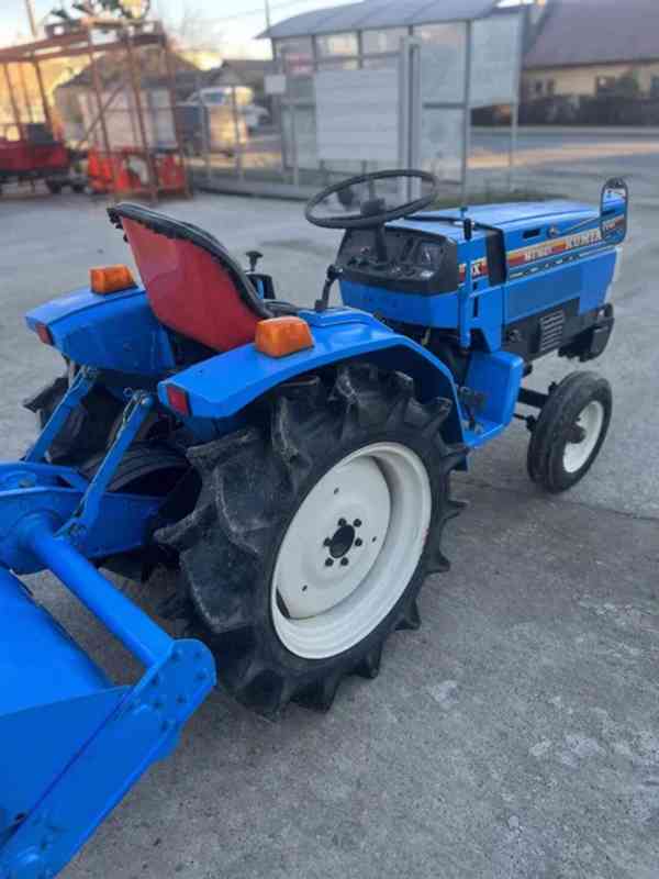 Japonský traktor 16hp 4x2 se sekačkou - bazar - Hyperinzerce.cz