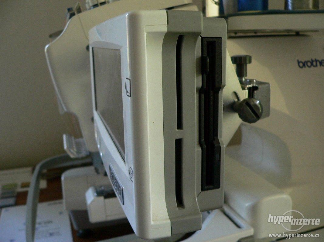 Vyšívací stroj Brother PR 600 - bazar - Hyperinzerce.cz