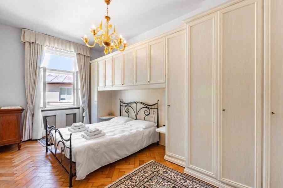 Luxusní byt 3+kk (69m2), v historickém centru v ulici Truhlářská, Praha 1 - bazar - Hyperinzerce.cz