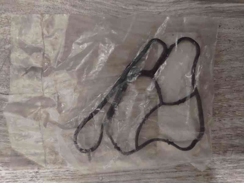 Těsnění, pouzdro olejového filtru BMW - bazar - Hyperinzerce.cz