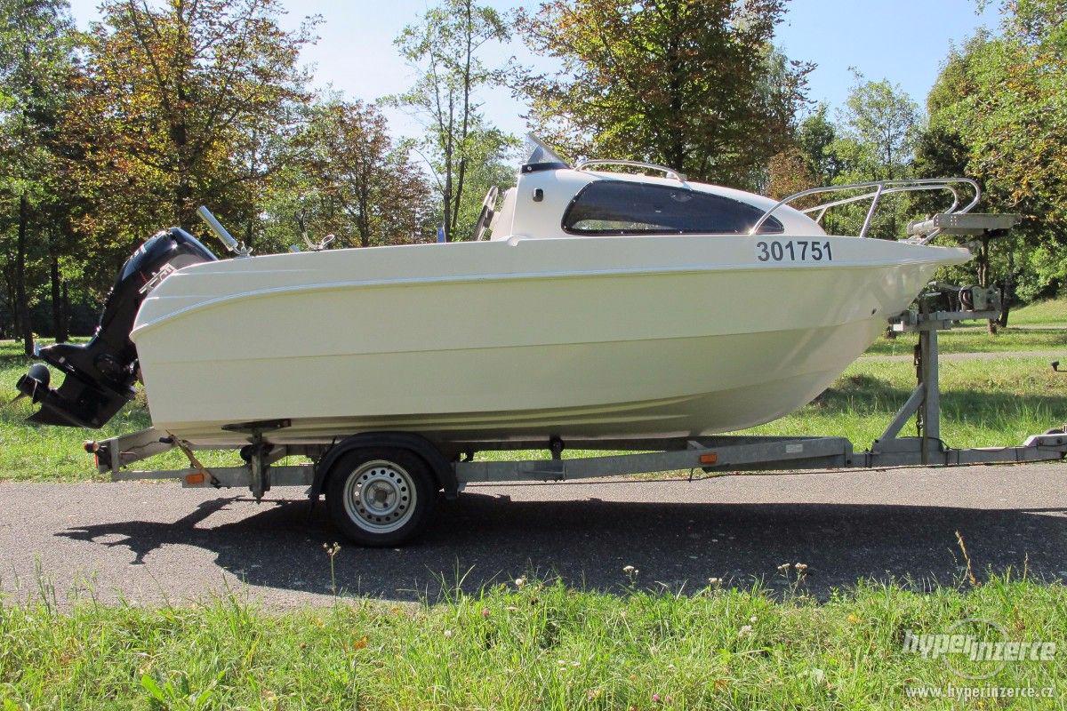 Motorový člun TEXAS 490 cabin (QUICKSILVER) 2003 - bazar - Hyperinzerce.cz