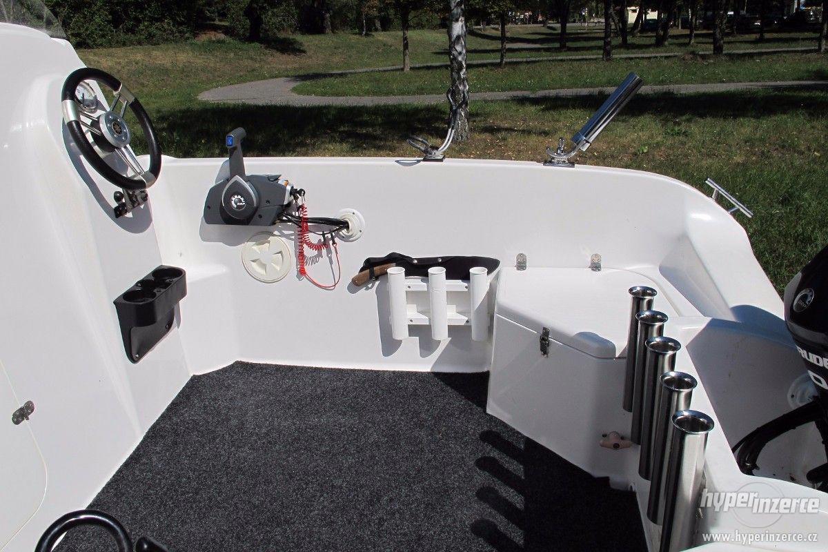 Motorový člun TEXAS 490 cabin (QUICKSILVER) 2003 - bazar - Hyperinzerce.cz