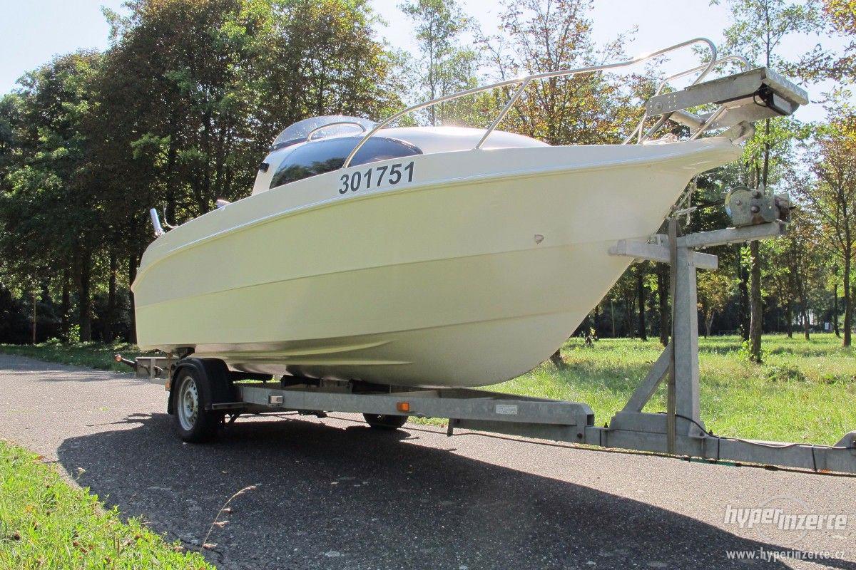 Motorový člun TEXAS 490 cabin (QUICKSILVER) 2003 - bazar - Hyperinzerce.cz