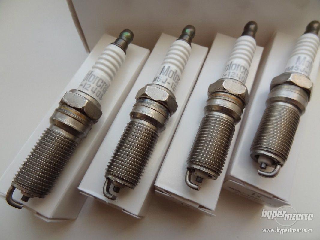 Svíčky Ford, Motorcraft č. 2050957 original nové - bazar - Hyperinzerce.cz