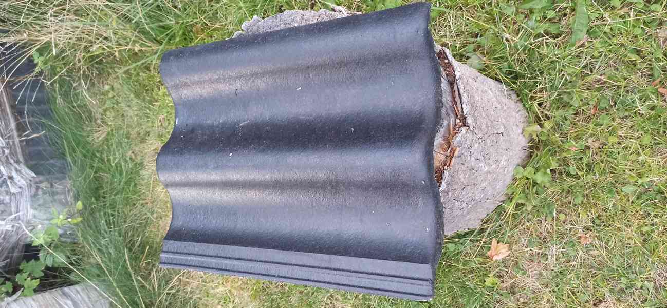 Střešní tašky Bramac Max - bazar - Hyperinzerce.cz