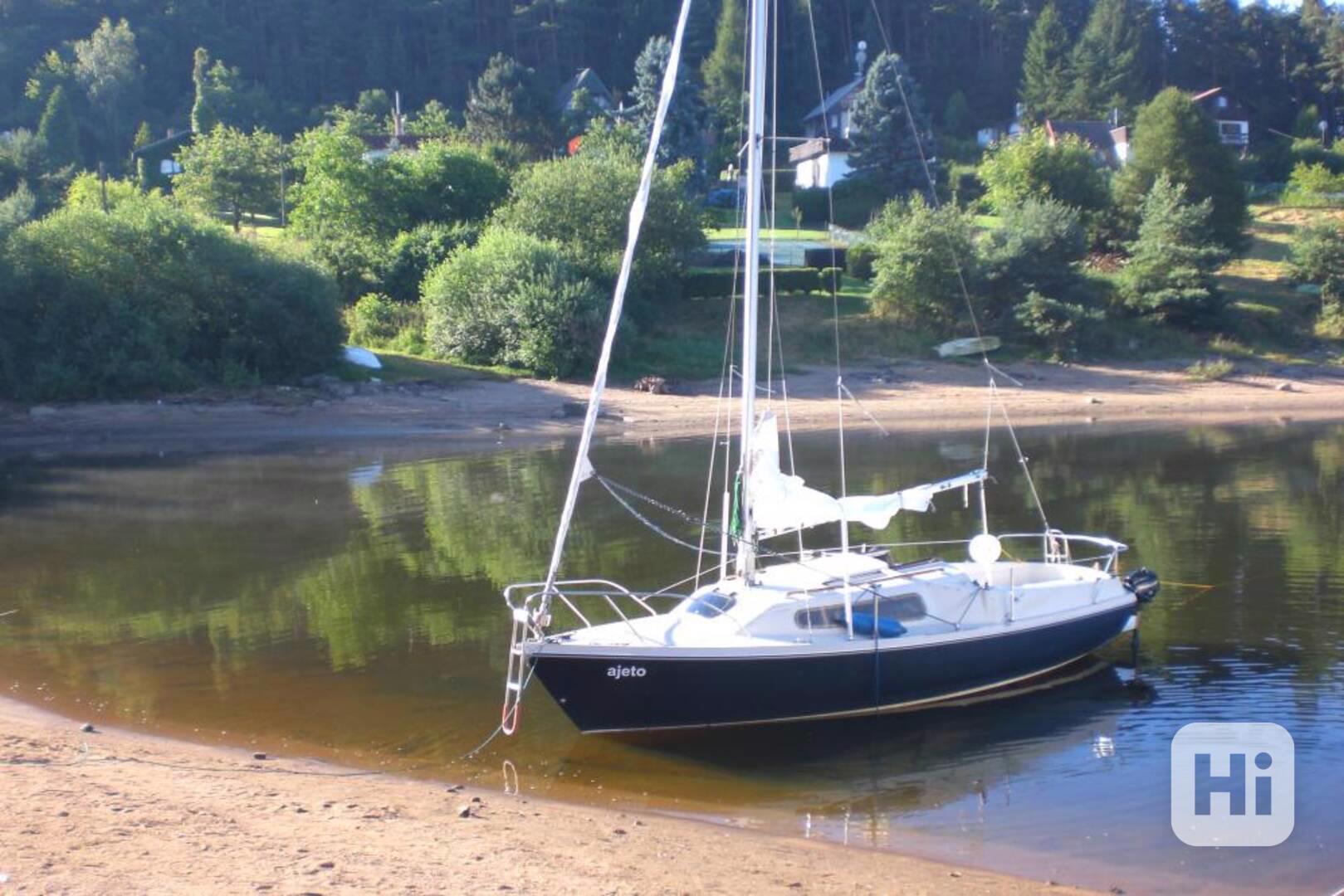 Kajutová plachetnice Dehler varianta 660 - bazar - Hyperinzerce.cz