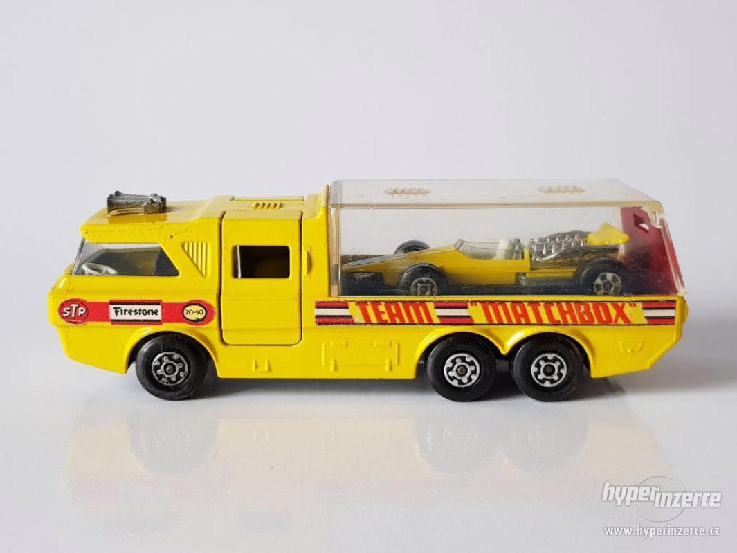 MatchBox Super Kings K-7 RACING CAR TRANSPORTER - bazar - Hyperinzerce.cz