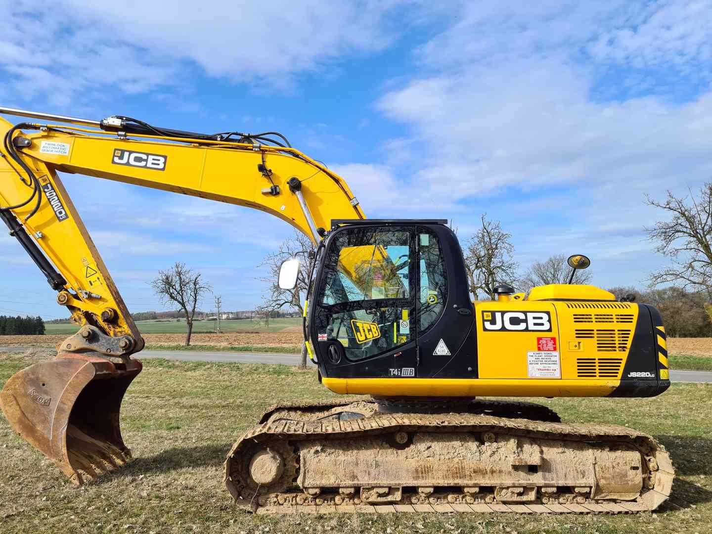 JCB JS 220 LC - bazar - Hyperinzerce.cz