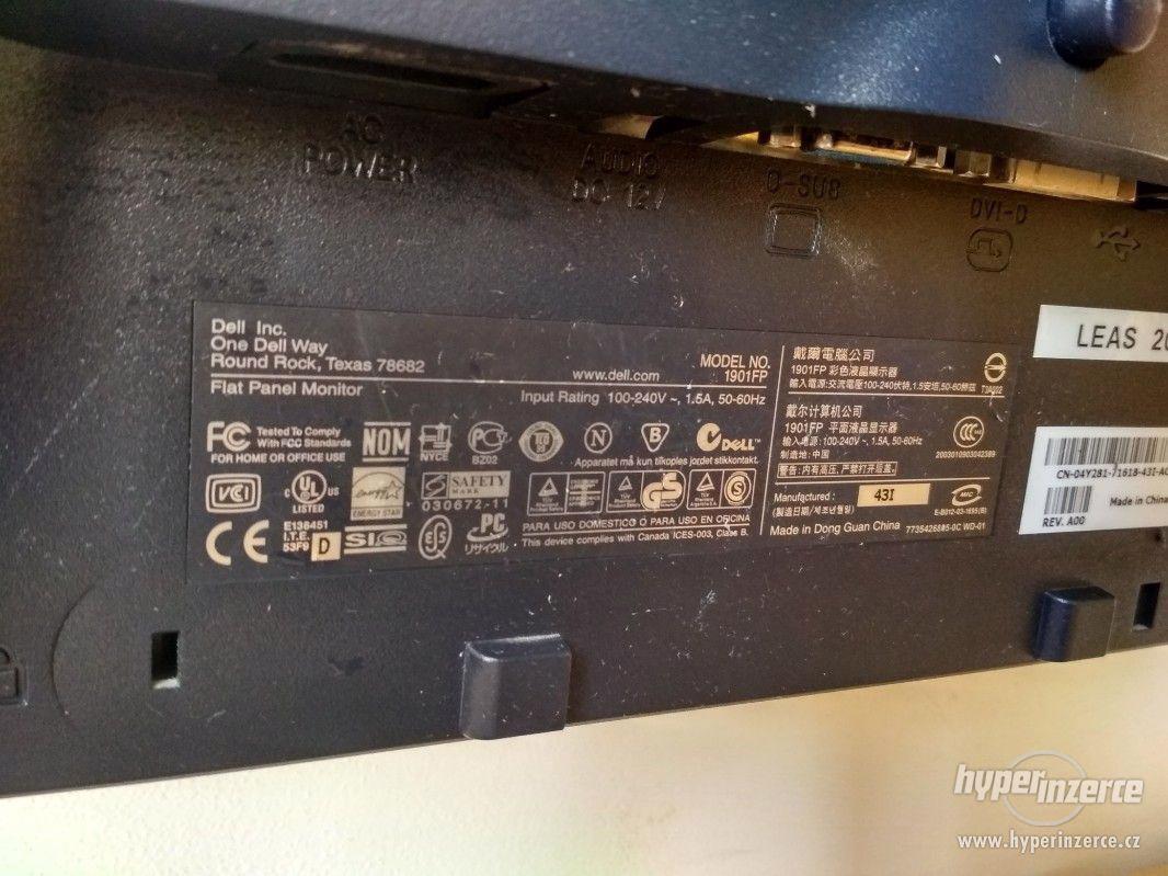 Monitor Dell 1901FP, TFT,19",1280 x 1024, VGA - bazar - Hyperinzerce.cz