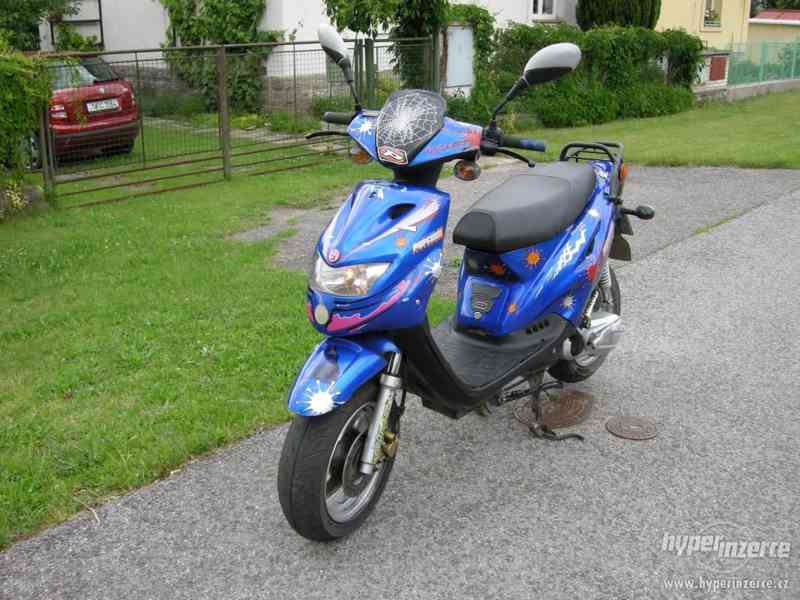 Špičkový spolehlivý skútr 50 ccm, původní cena 32.900 kč - bazar ...