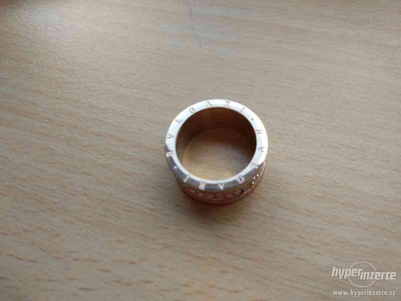 Prsten Bvlgari s kamínky - bazar - Hyperinzerce.cz