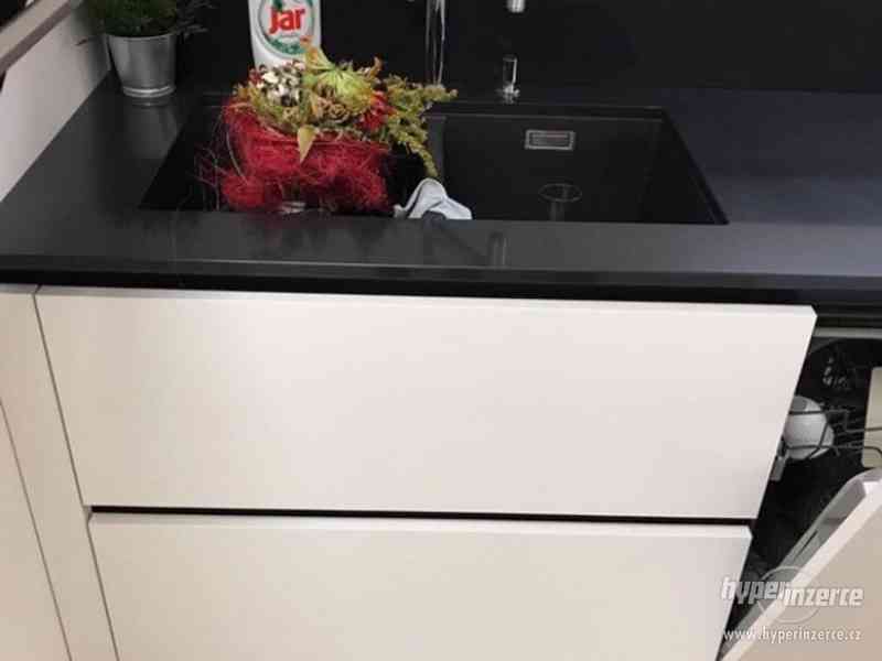 Luxusní nová kuchyň - bazar - Hyperinzerce.cz