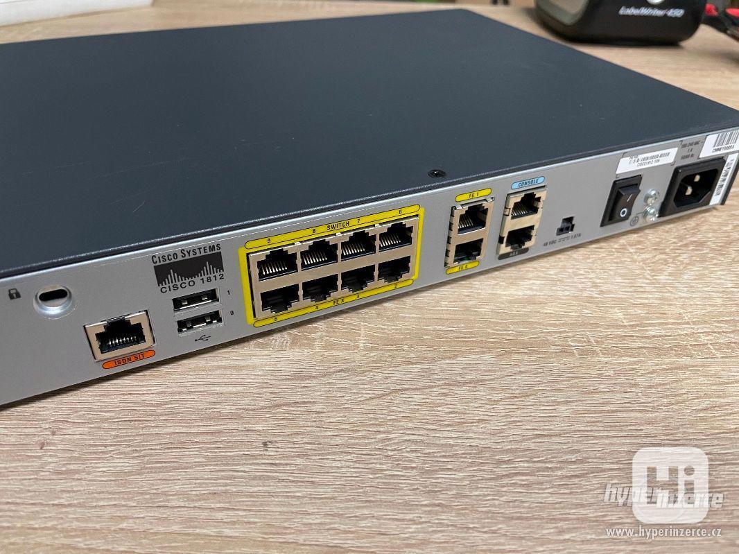 Cisco 1812 V09 - bazar - Hyperinzerce.cz