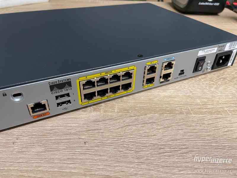 Cisco 1812 V09 - bazar - Hyperinzerce.cz