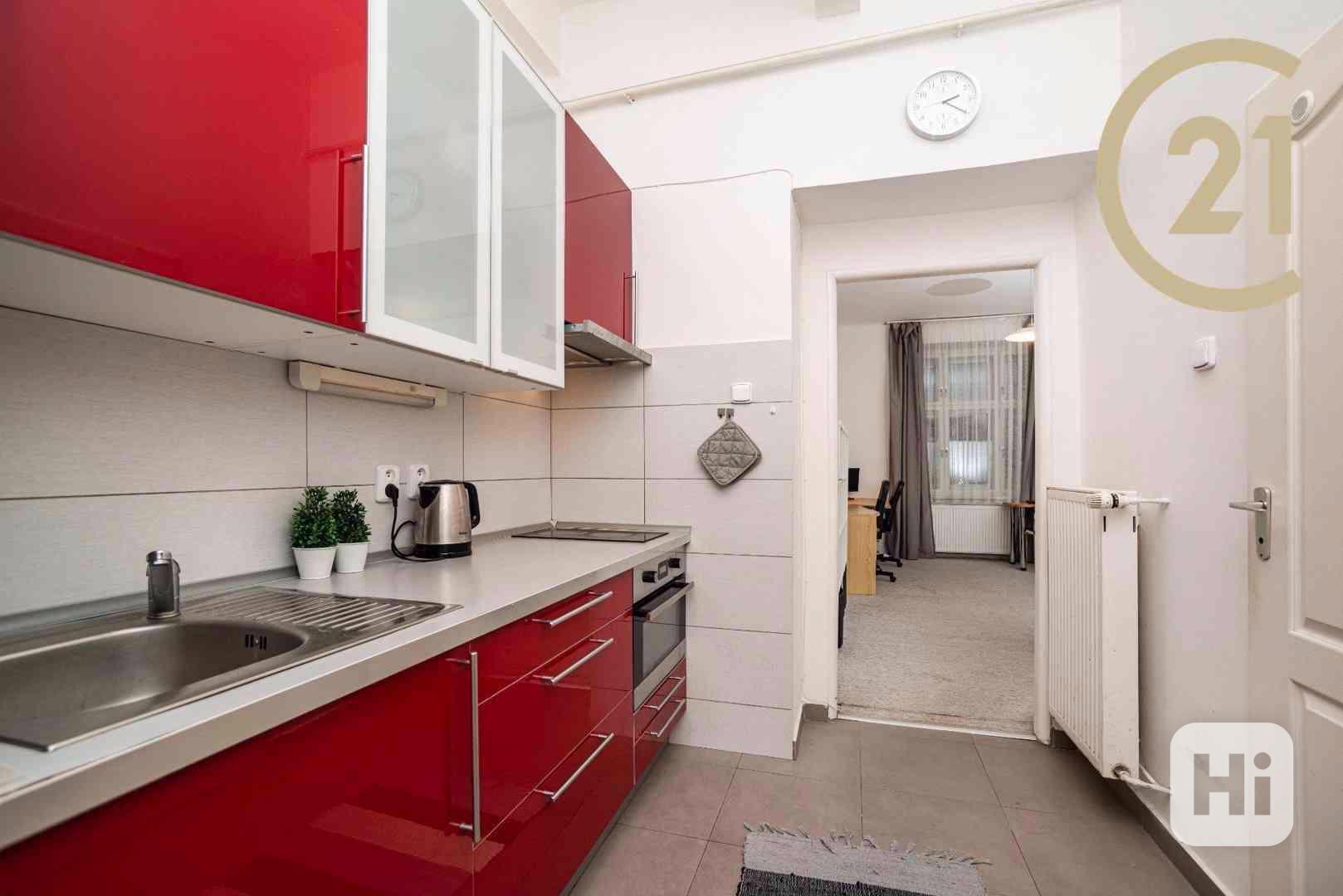 Byt 2+1/S (51 m2), Lucemburská, Praha 3, v těsné blízkosti metra Flora ...