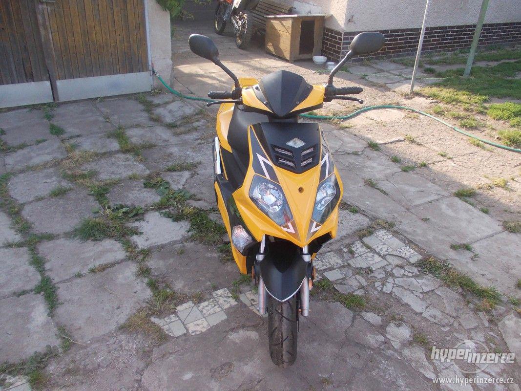 Skútr do 50ccm, řidičák AM - bazar - Hyperinzerce.cz