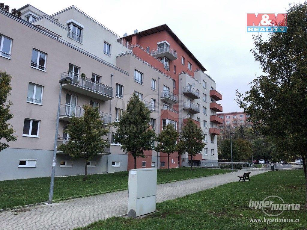 Pronájem bytu 2+kk, garážové stání, Praha, ul. Mikanova - bazar - Hyperinzerce.cz