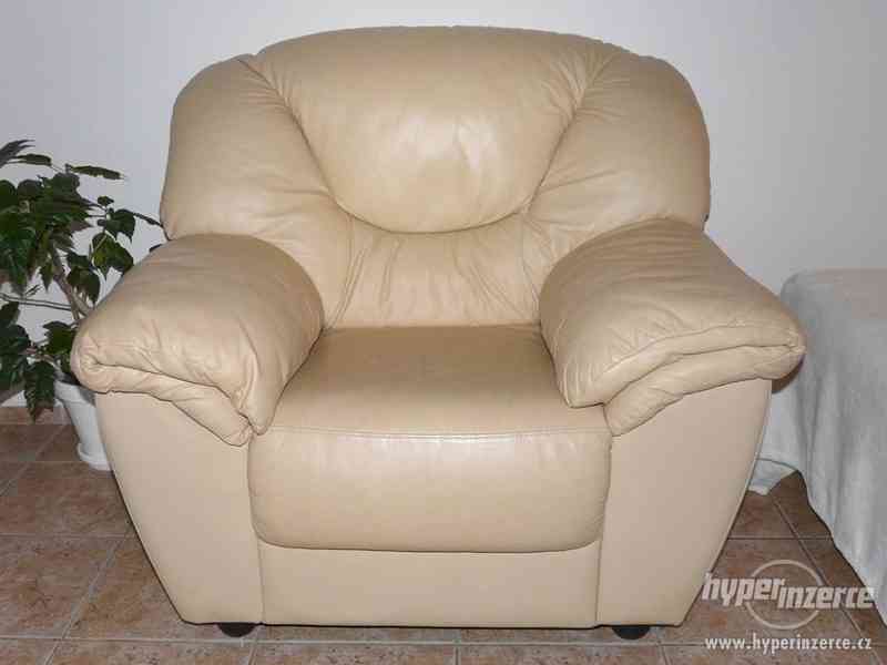 Stylová kožená křesla - bazar - Hyperinzerce.cz