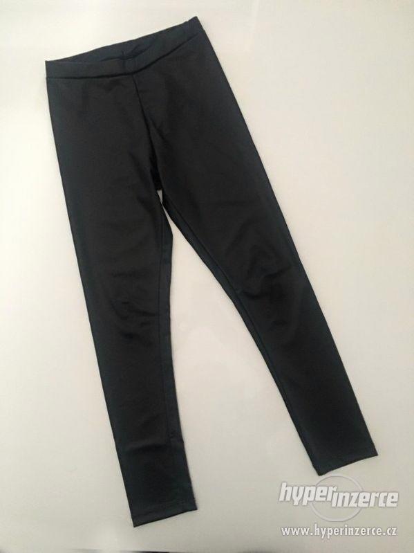 Lesklé legíny - bazar - Hyperinzerce.cz