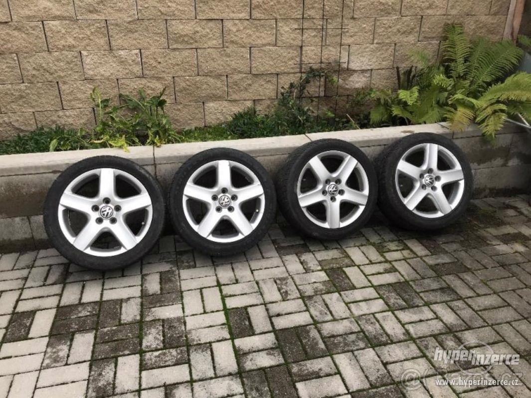 Alu kola 5x112, 7Jx17 H2 ET54 pneu K.O. - bazar - Hyperinzerce.cz