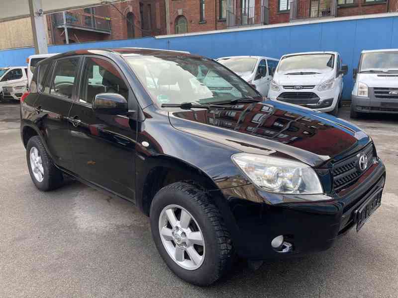Toyota RAV 4 2.0VVT-i 4x4 Sol Aut. benzín 112kw - bazar - Hyperinzerce.cz
