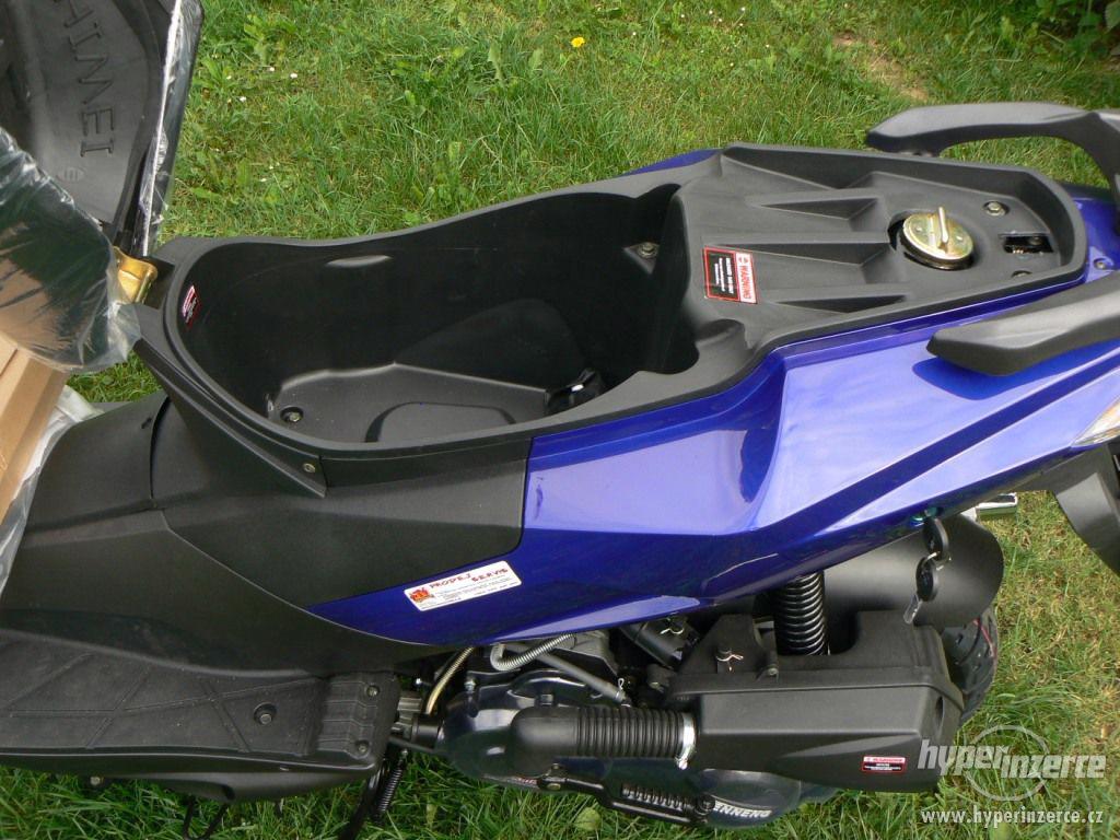 Nový skútr Znen F22, 50cc čtyřtakt - bazar - Hyperinzerce.cz