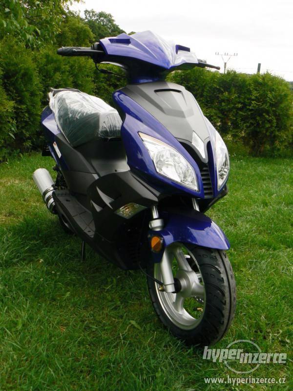 Nový skútr Znen F22, 50cc čtyřtakt - bazar - Hyperinzerce.cz