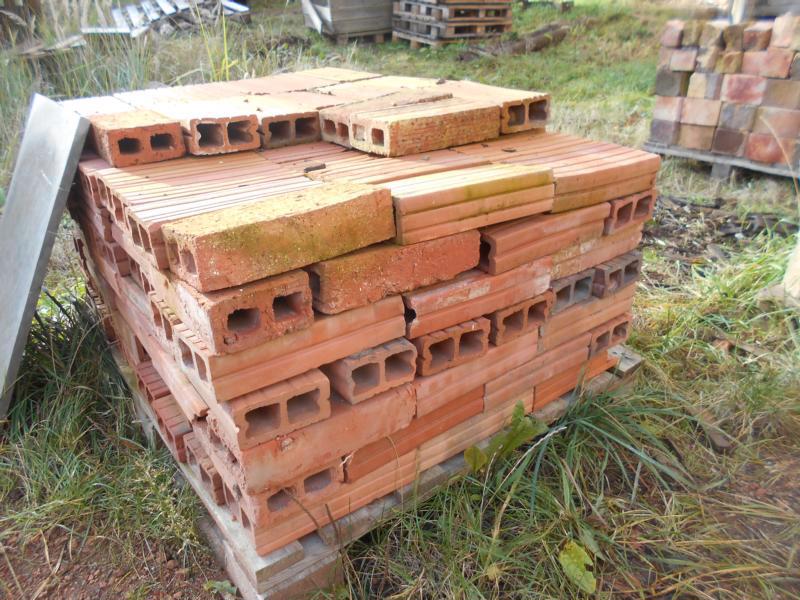 Duté cihly-příčovky - bazar - Hyperinzerce.cz