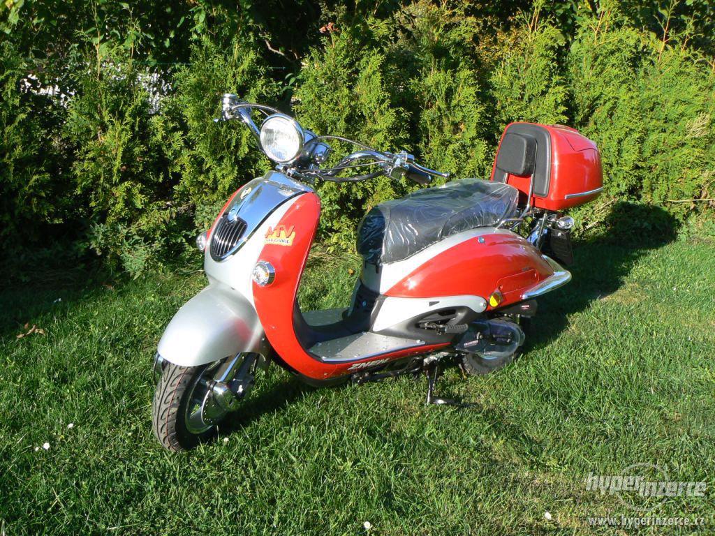 Retro skútr Znen-motor, nový skútr - bazar - Hyperinzerce.cz